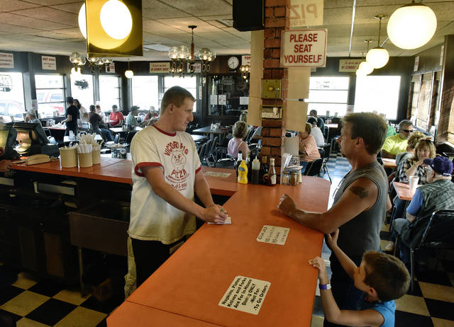 Founder’s lunch put ‘pizza’ in Victory Pig Pizza 76 years ago | The ...