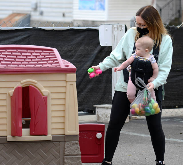Easter Bunny makes early visit to area school | The Sunday Dispatch