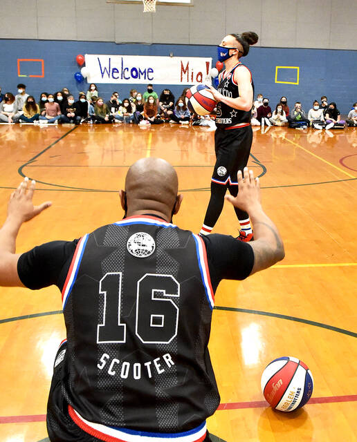 Harlem Globetrotter Mia Hopkins returns to Pittston Area Middle School ...
